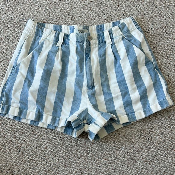Forever 21 | Shorts | Cute Striped Shorts With Zipper Button Closure ...
